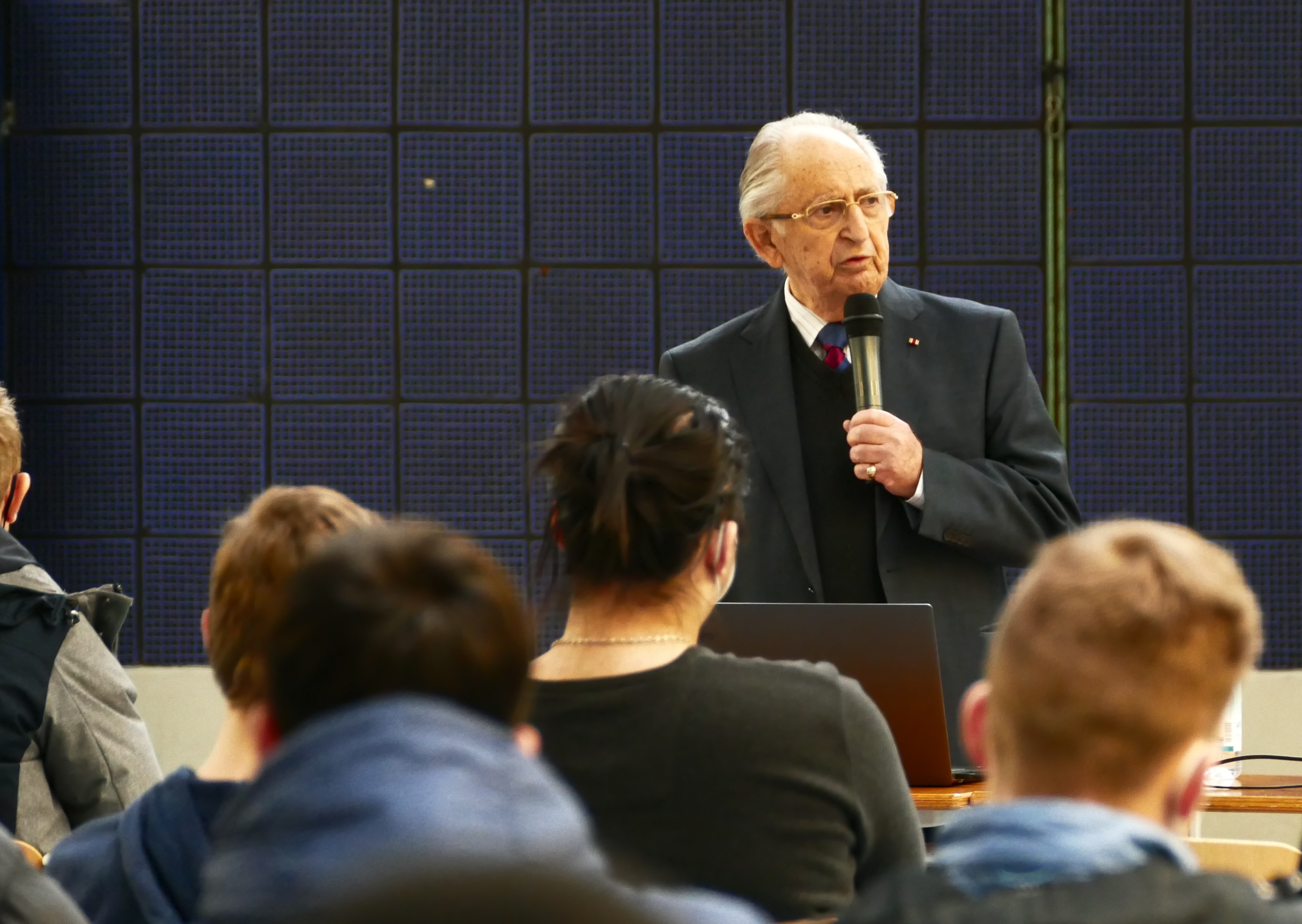 Zeitzeugengespräch mit Abba Naor — Stiftung Bayerische Gedenkstätten